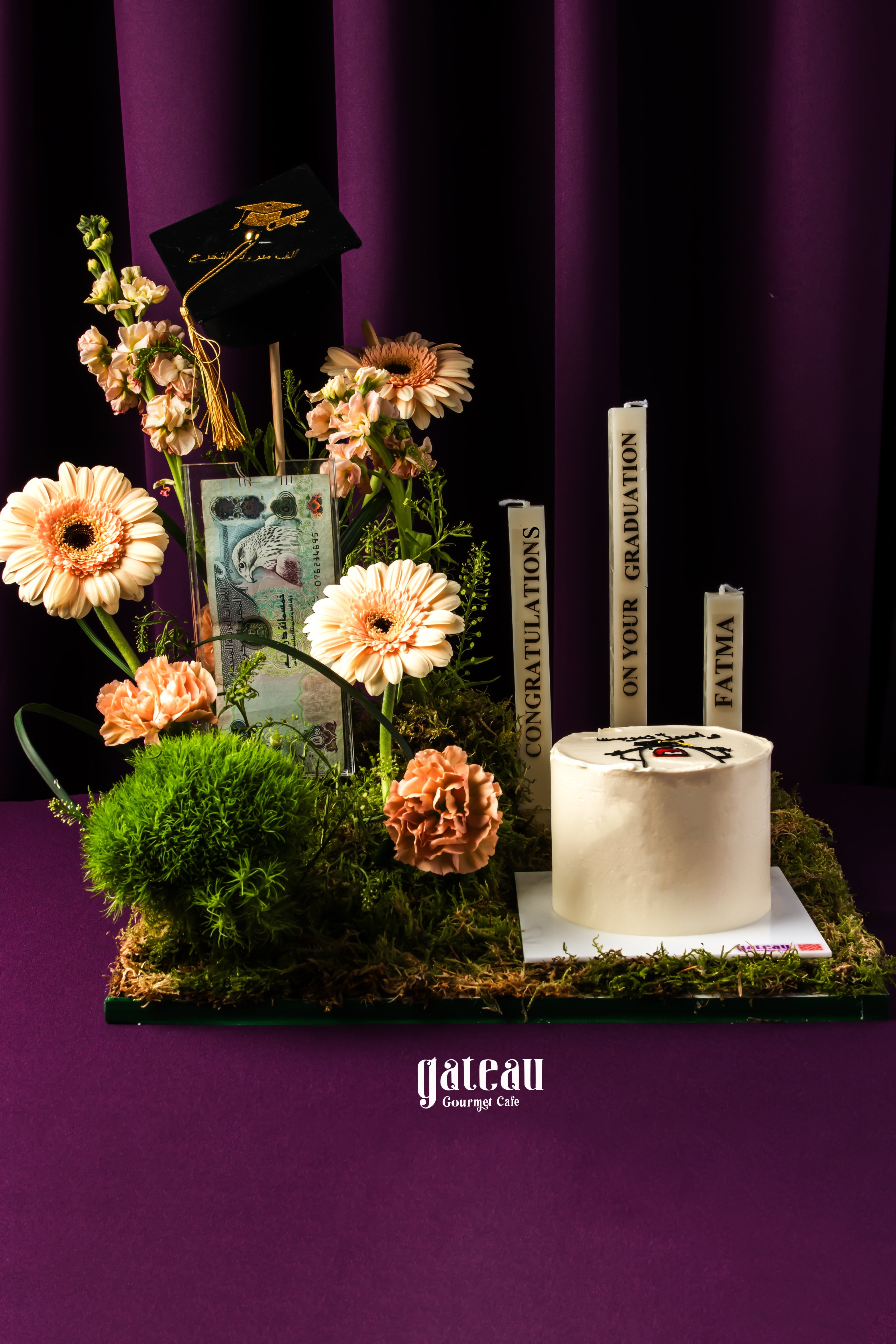 Flork Graduate Cake Design with Arrangement for Celebrations | Gateau ...