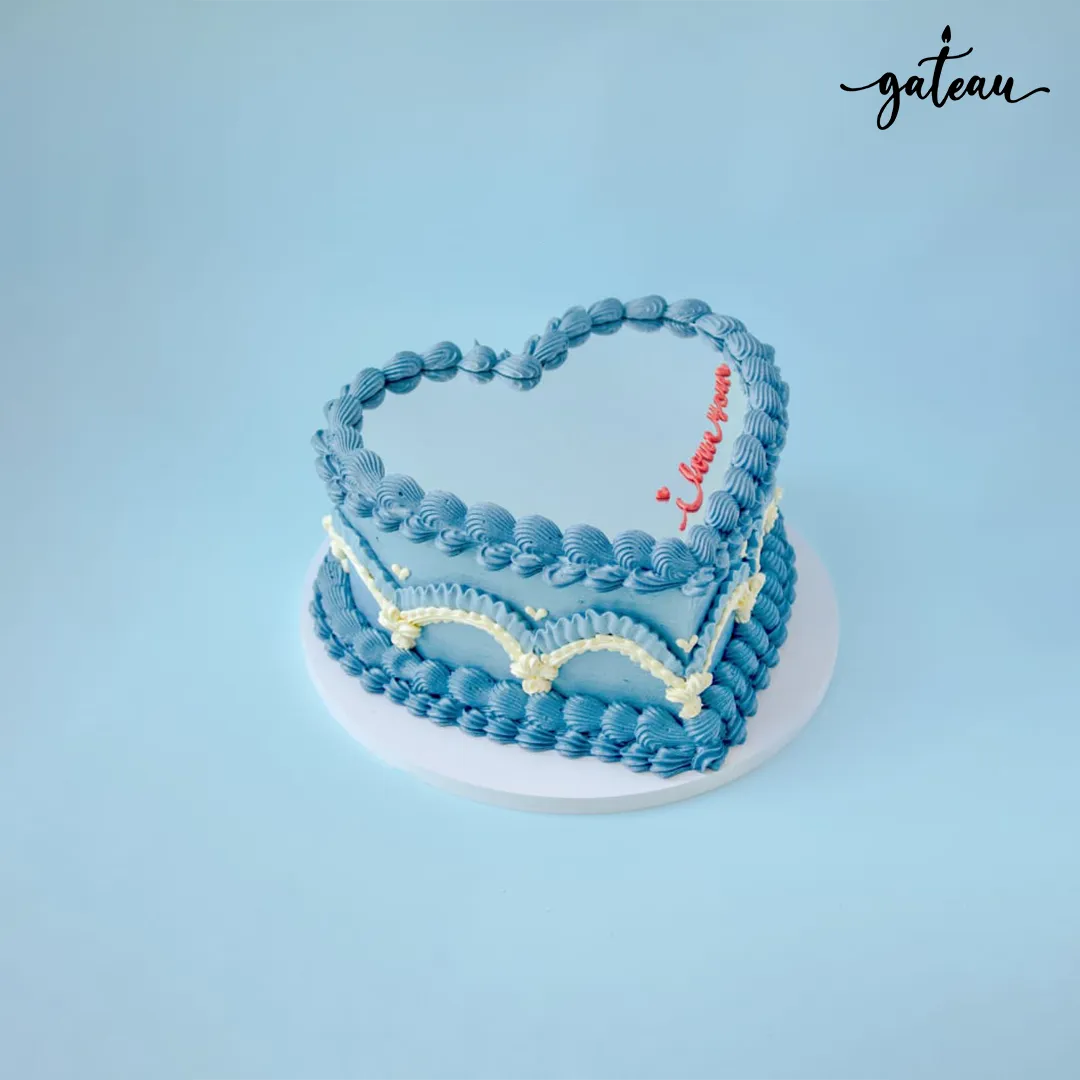 Custom Mirror Cake with Elegant Blue Design | Gateau Gourmet Cafe