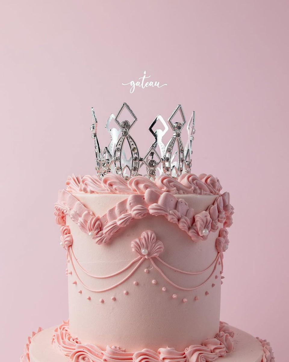 Pink Royal Cake Design Crown Cake with Elegant Silver Tiara | Gateau ...